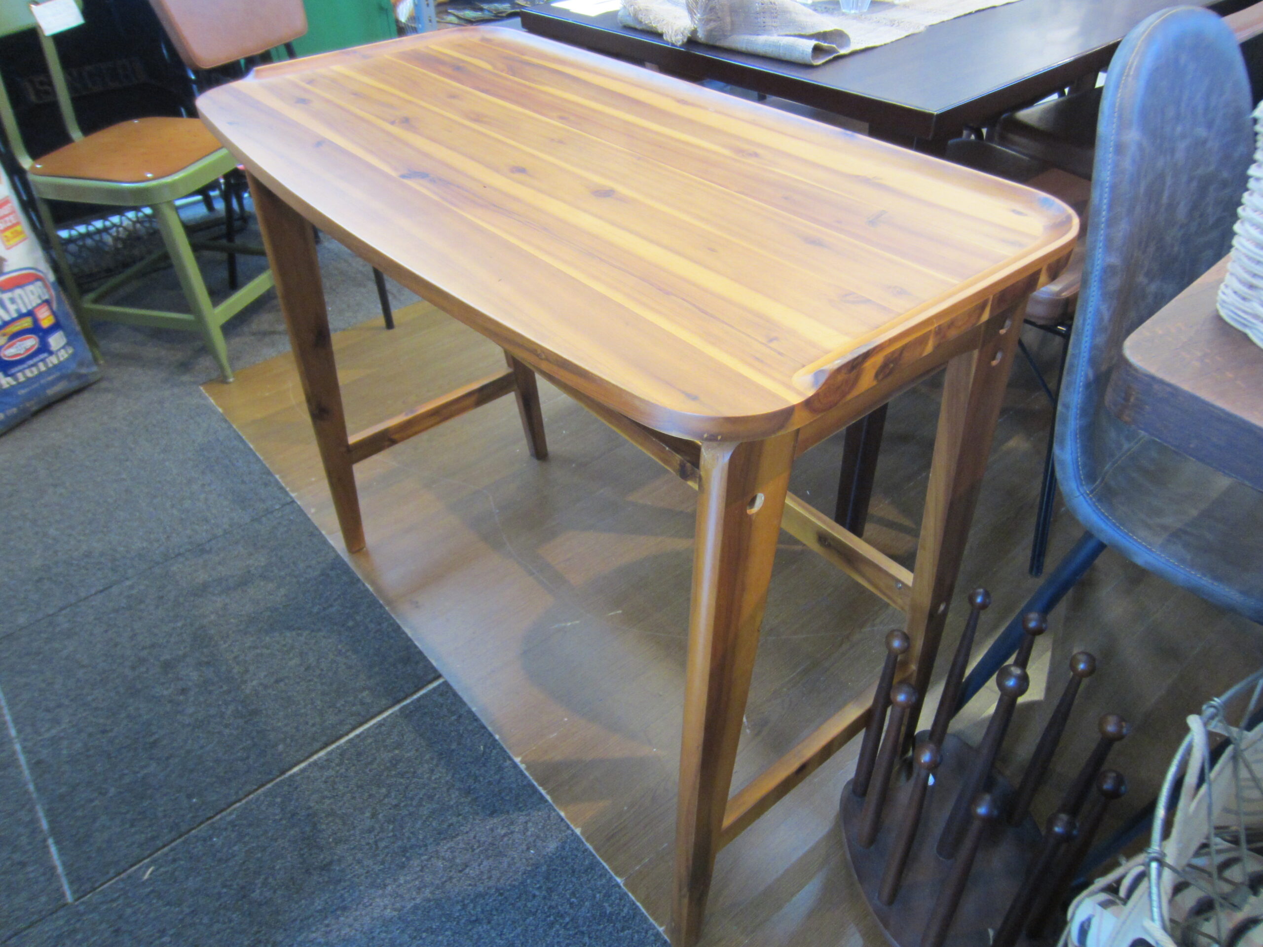 AZUMAYA アカシアデスク モデルルーム展示品 買取しました！ | 愛知と岐阜のリサイクルショップ 再良市場