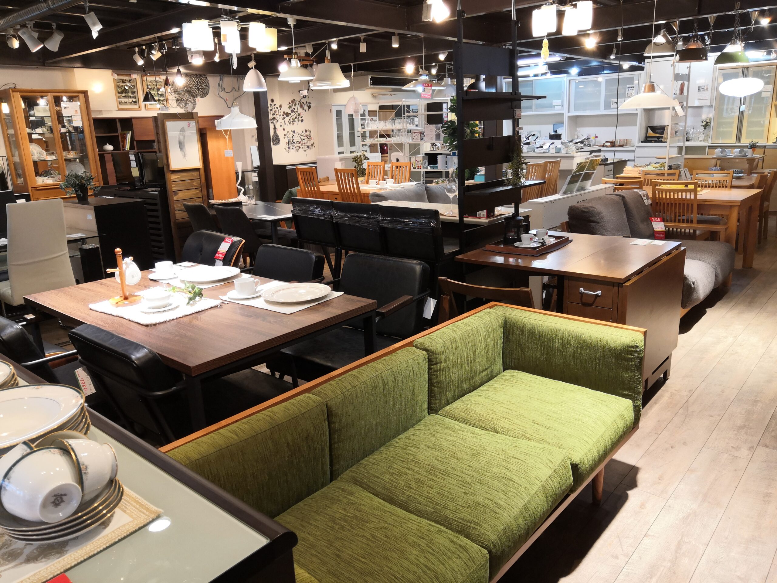 【中古品】CHLOROS Assemble Cube トリプルソファ 3シーターソファ グリーン Cut Through 1 STEP W152 テレビボード 買取しました。 | 愛知と岐阜の ...